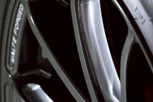 鍛造極細スポークが際立つレイズ『S5R』 | AUTO MESSE WEB ～カスタム・アウトドア・福祉車両・モータースポーツなどのカーライフ ...