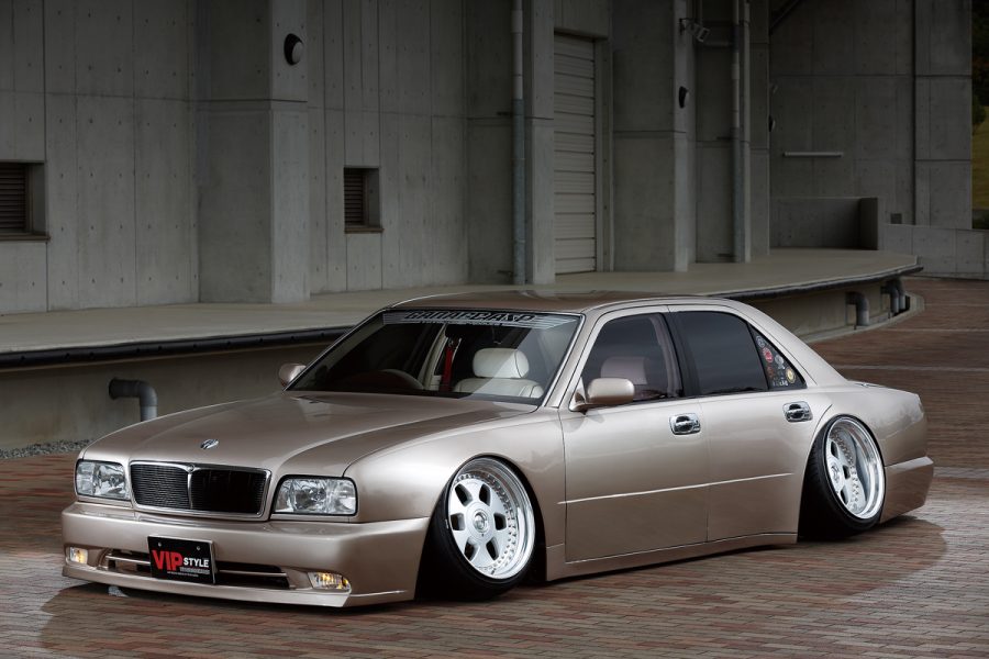 「VIPセダン＝ワイド＆ロー」という概念、不変なり【Y32シーマ】 | AUTO MESSE WEB（オートメッセウェブ） ～カスタム・アウトドア・福祉車両・モータースポーツなどのカーライフ ...