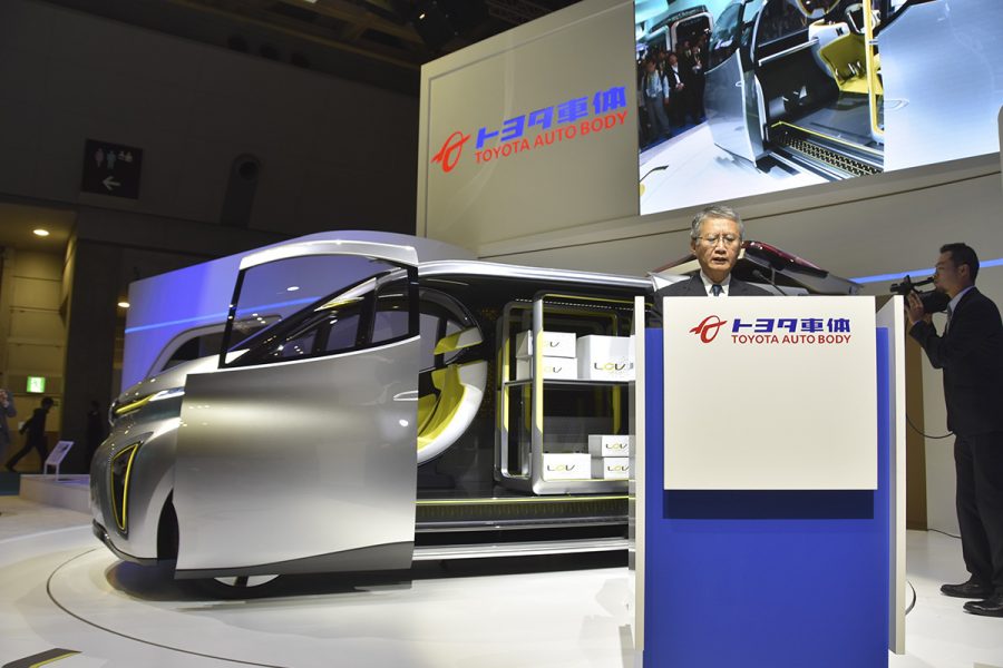 次期型ハイエースと噂される"LCV CONCEPT"の正体は？【東京モーターショー】 | AUTO MESSE WEB ～カスタム・アウトドア ...