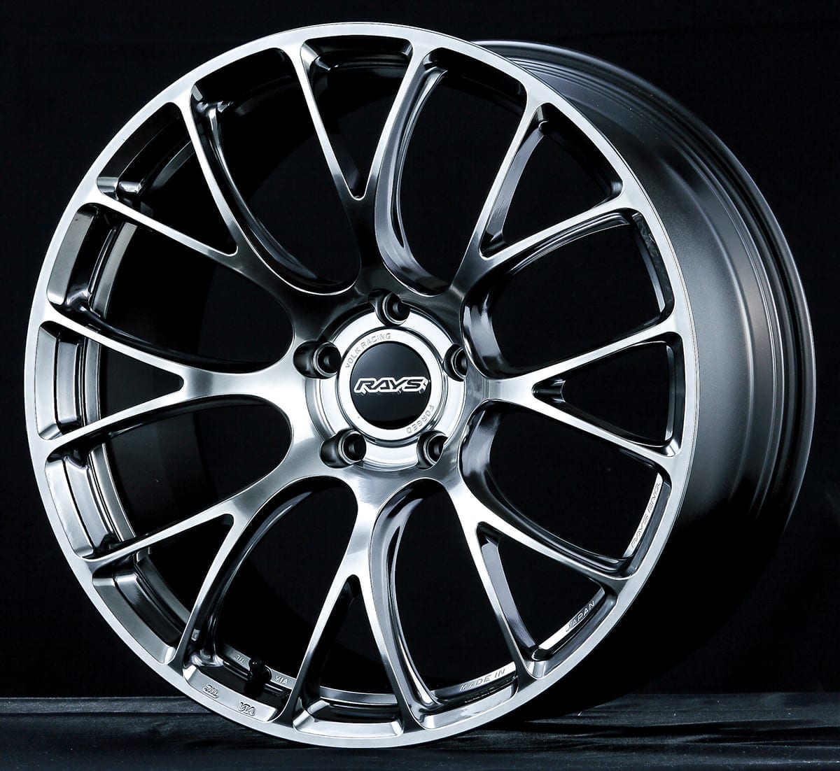 【画像ギャラリー】“美しくて強い”、ボルクレーシングの血統を与えた「VOLK RACING G16」 | AUTO MESSE WEB（オート ...