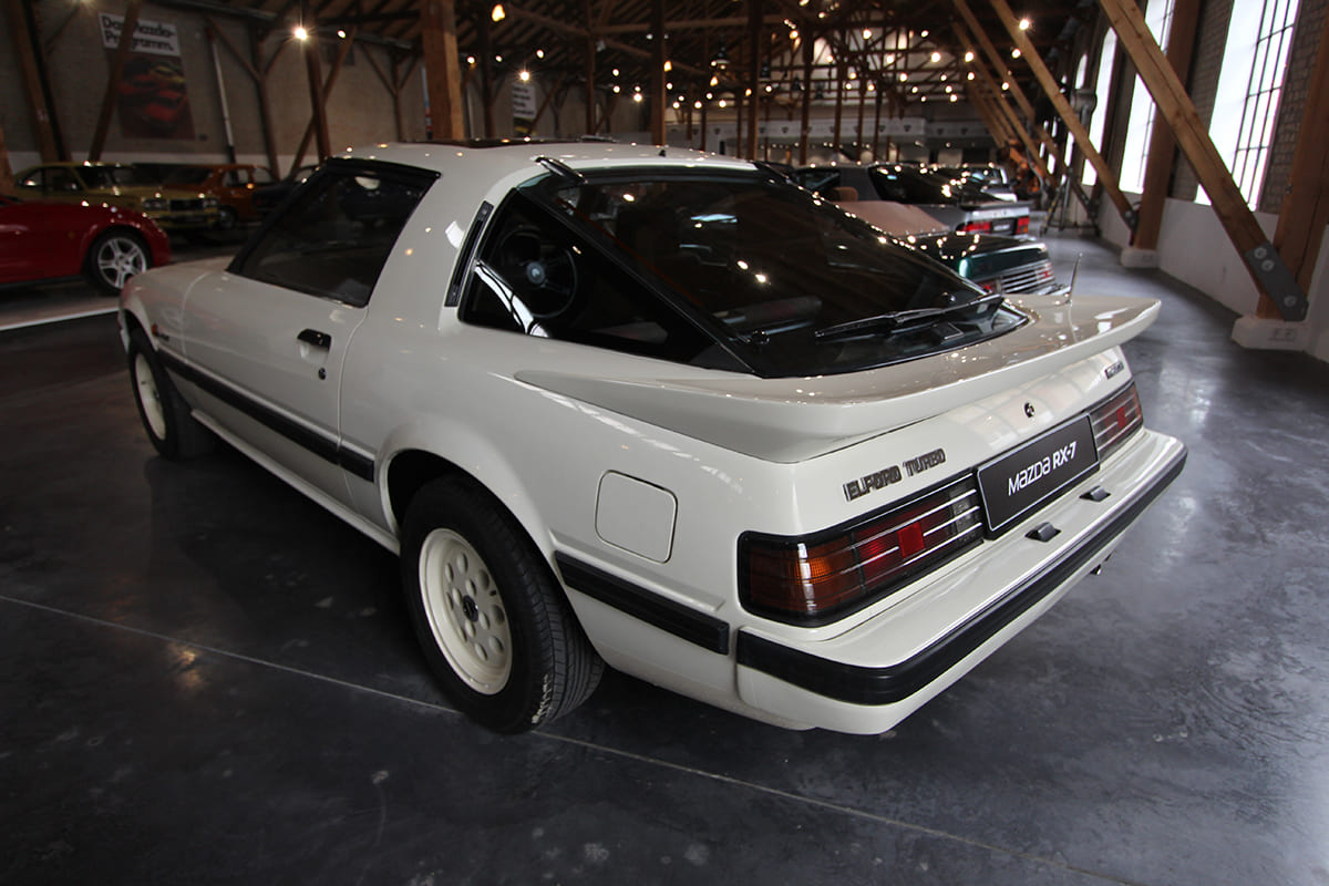 MAZDA RX-7 SA22C ロータリー・エンジンを世に知らしめた初代モデル | AUTO MESSE WEB（オートメッセウェブ ...