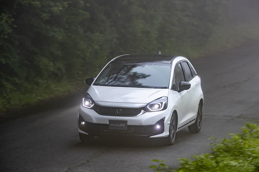 【試乗】ホットハッチに大変身！ フィットモデューロXが備える「三位一体」の武器とは