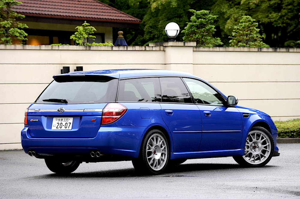 【画像ギャラリー】6速MTのみの「特別すぎる」レガシィ！「S402」は世界最強のグランドツーリングカーだった | AUTO MESSE WEB（オートメッセウェブ） 〜 クルマを文化する