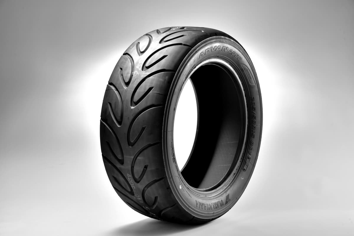 ヨコハマの熱き競技用タイヤ！ ユーザーから絶大な支持を受ける「ADVAN A050」とは | AUTO MESSE WEB（オートメッセウェブ ...