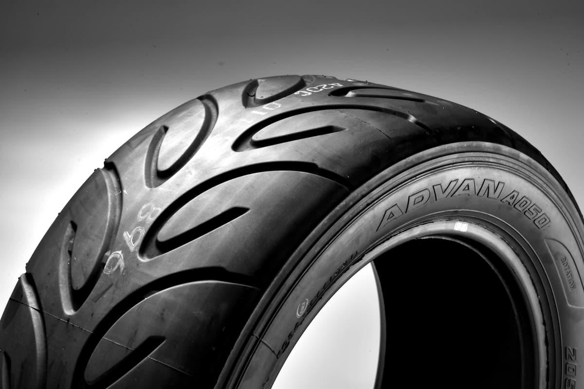 ヨコハマの熱き競技用タイヤ！ ユーザーから絶大な支持を受ける「ADVAN A050」とは | AUTO MESSE WEB（オートメッセウェブ ...