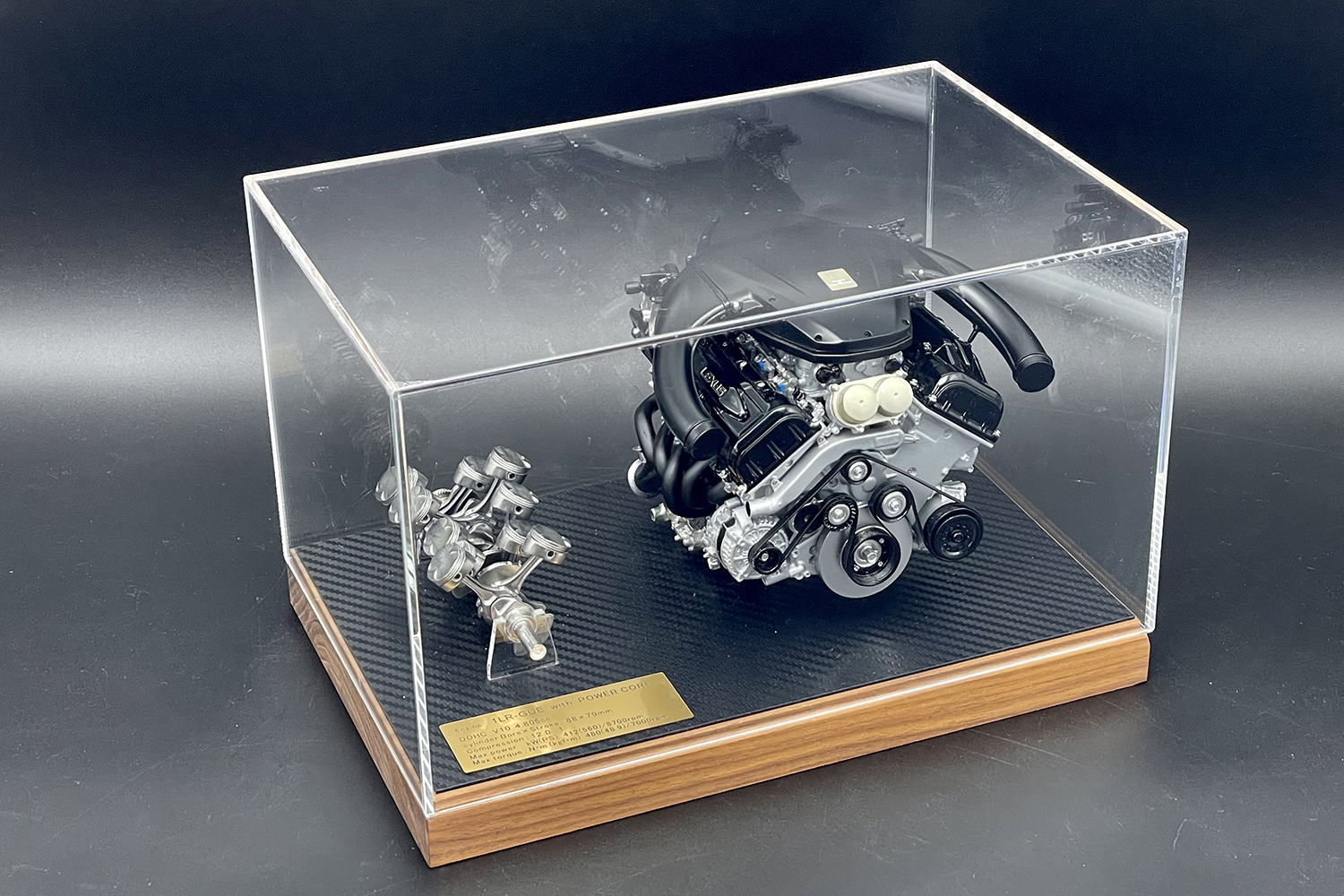 【画像ギャラリー】レクサス「LFA」のV10エンジンが蘇る！ トヨタとヤマハ全面協力の精密スケールモデル「1LR-GUE with POWER ...