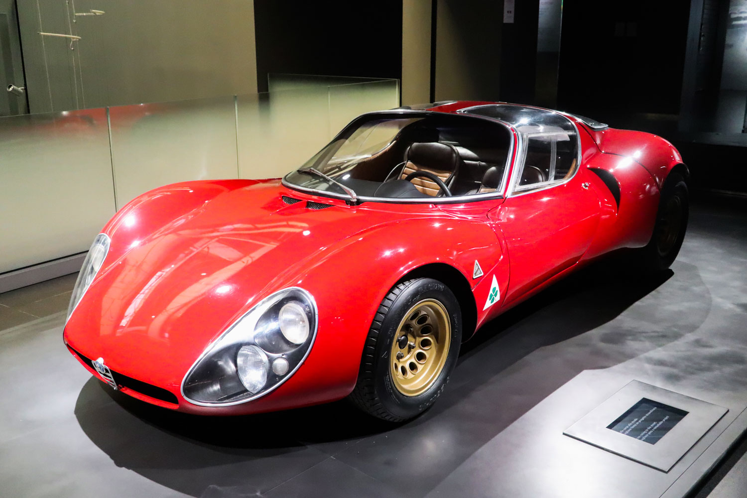 【画像ギャラリー】「決定！ 世界一美しいクルマはアルファ ロメオ」気になる「ティーポ33」の生産台数・現在の相場・兄弟車をお教えします ...