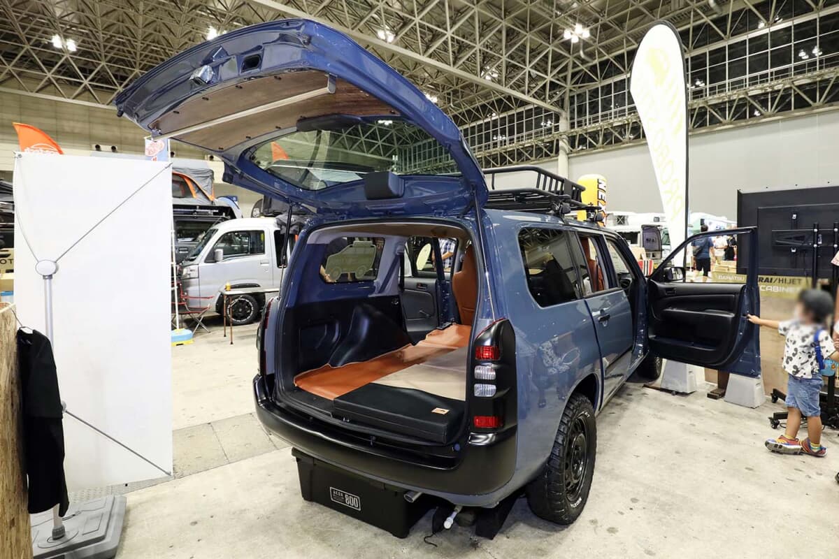 【画像ギャラリー】トヨタ「プロボックス」をキャンパー仕様に！ リフトアップしたアウトドアスタイルのカスタム方法とは | AUTO MESSE ...