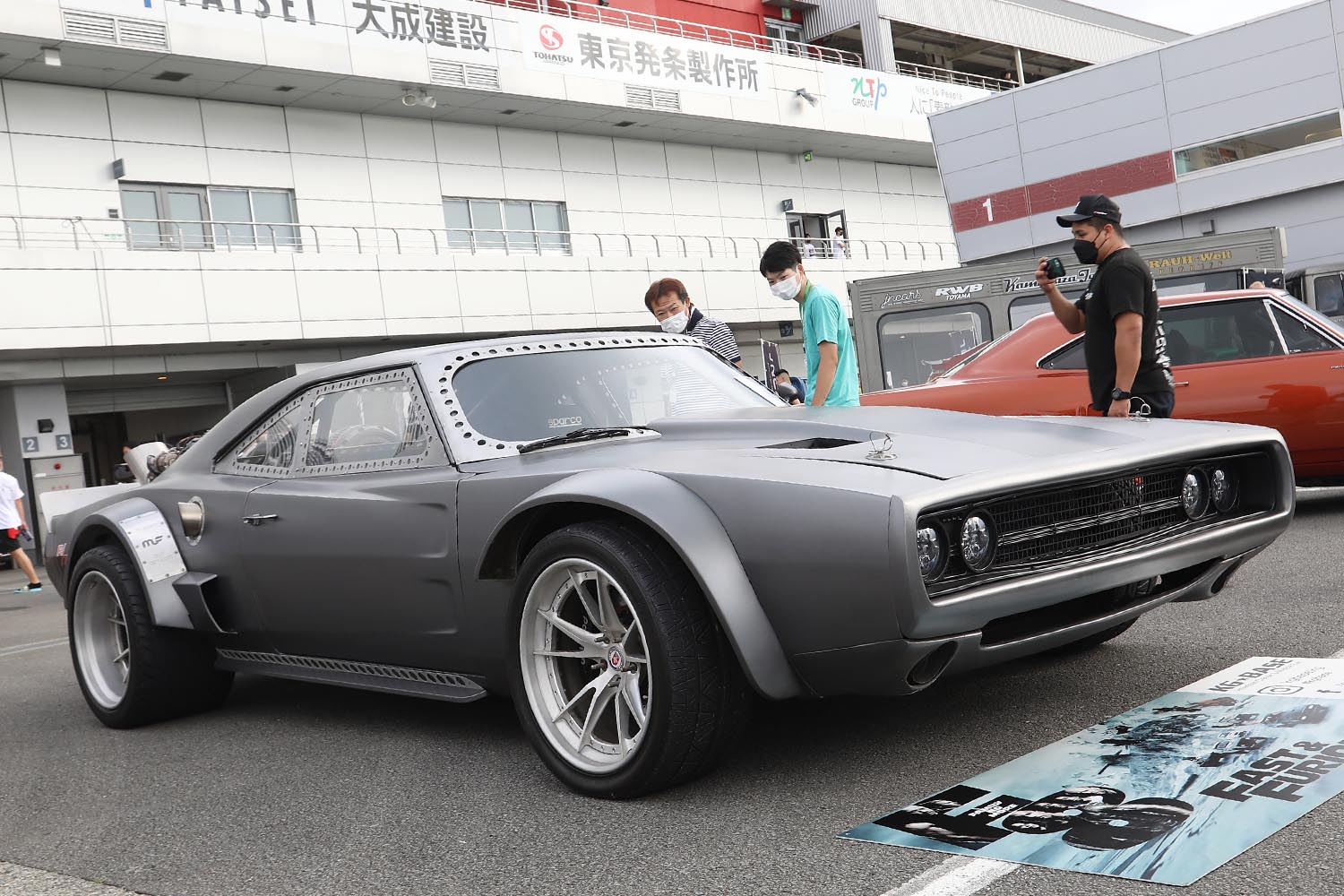 【画像ギャラリー】「FUELFEST」に「ワイスピ」劇中車「ダッジ・チャージャー」が降臨！ 氷上を走行するための改造ポイントとは ...