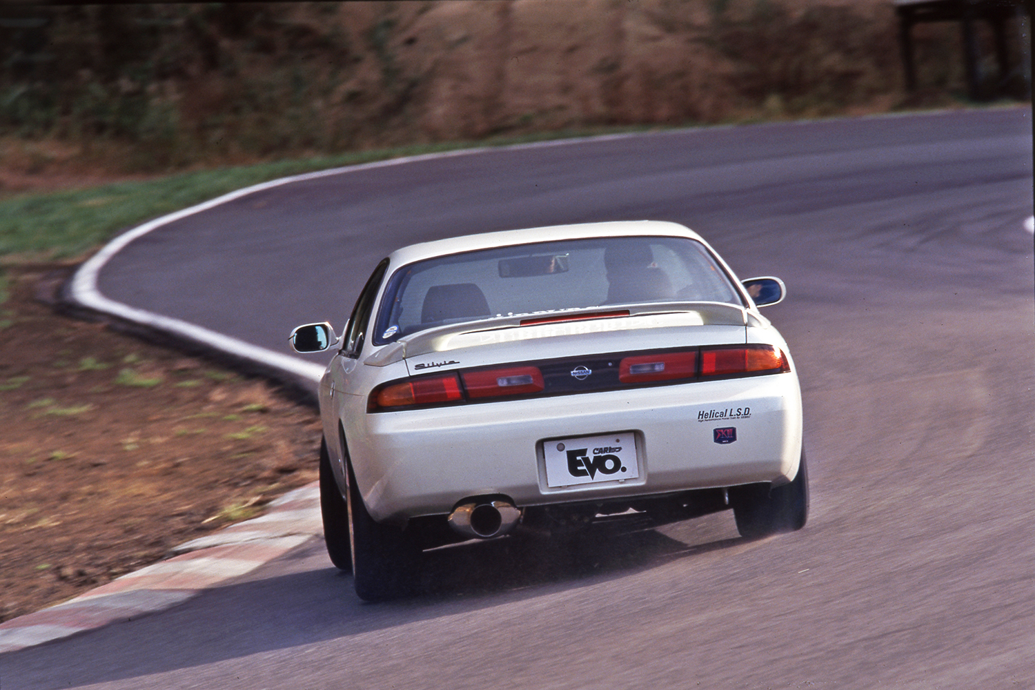 日産が誇るライトウェイトFRスポーツ「シルビア」！ S13に続くS14＆S15シルビアの進化ぶり | ～カスタム・アウトドア・福祉車両 ...