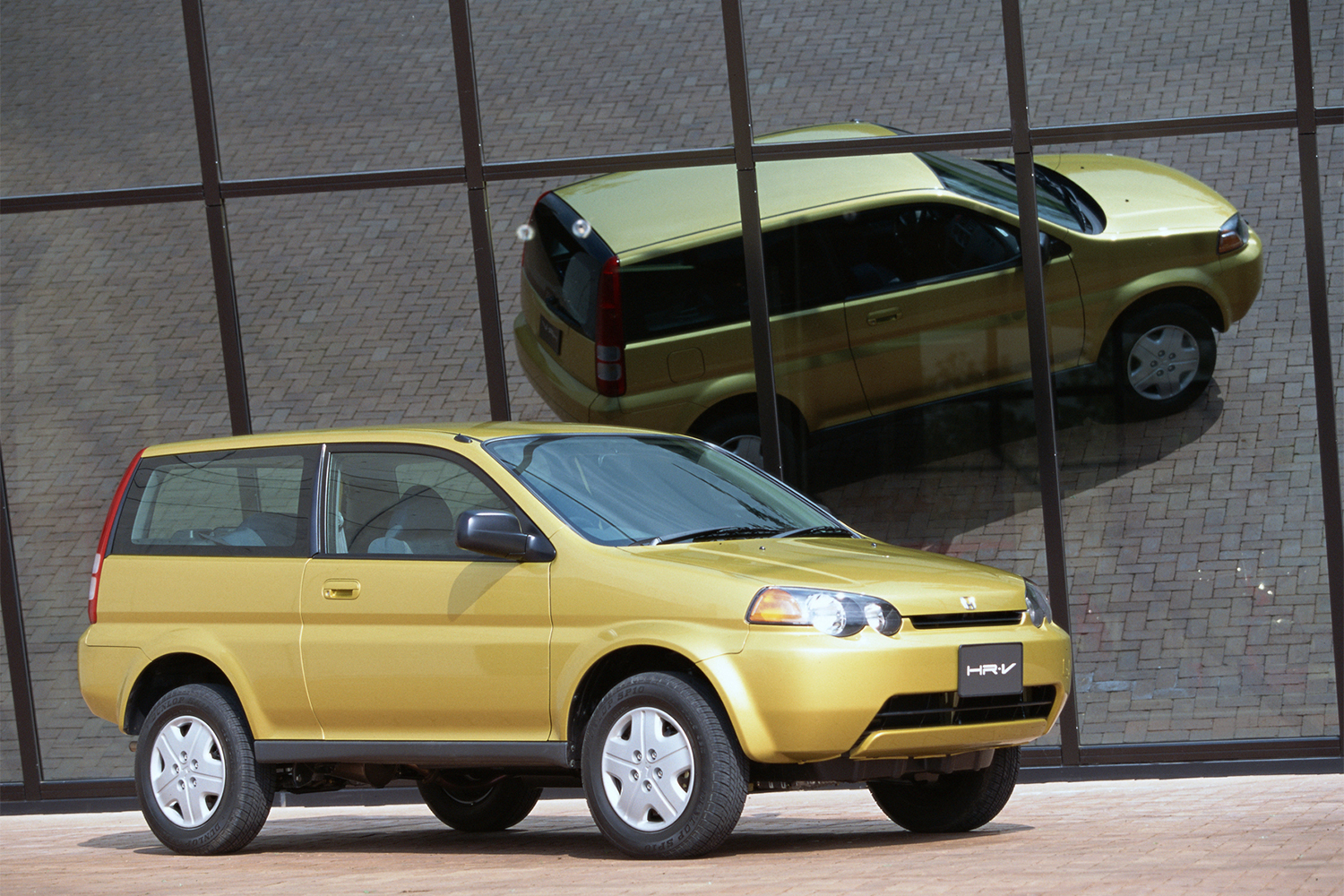 初代ホンダHR-Vの敗因はどこにあったのか？ 及第点以上のポテンシャルを誇りながら偉大なモデルに後塵を拝した理由とは | ～カスタム ...