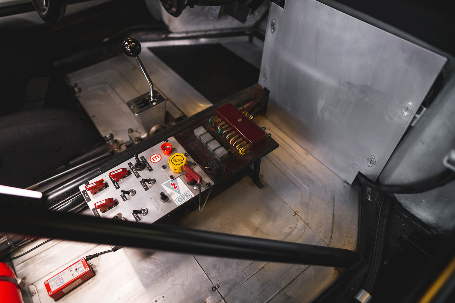 【画像ギャラリー】「カウンタック」になくて「ベルリネッタ・ボクサー」にあるものとは？ 29台のみのフェラーリ「512 BB/LM」は億単位の ...