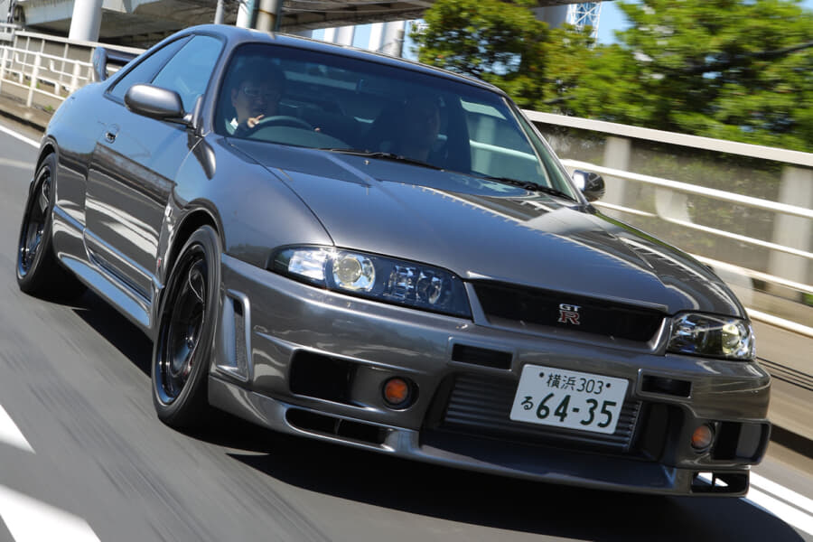 走行約10万キロの中古「R33GT-R」が大変身！ ニスモ大森ファクトリーのデモカーは究極の「グランドツーリングカー」 | ～カスタム ...