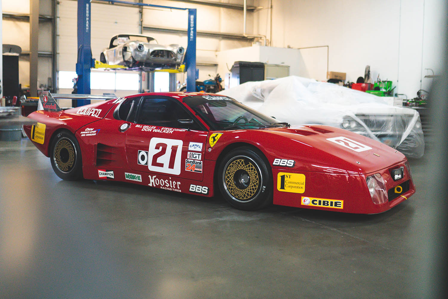 【画像ギャラリー】「カウンタック」になくて「ベルリネッタ・ボクサー」にあるものとは？ 29台のみのフェラーリ「512 BB/LM」は億単位の ...