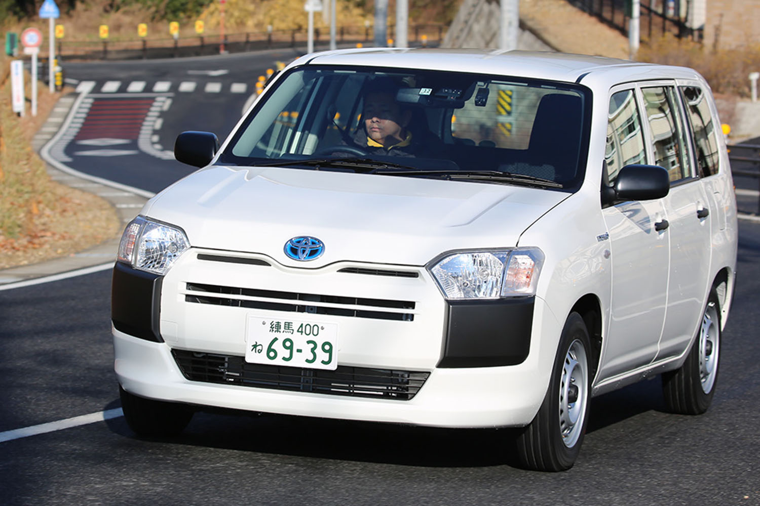 ズバ抜けたユーティリティ性能は国産車最強!! 「トヨタ・プロボックス」の度肝を抜く万能ぶりとは | ～カスタム・アウトドア・福祉車両・モーター ...