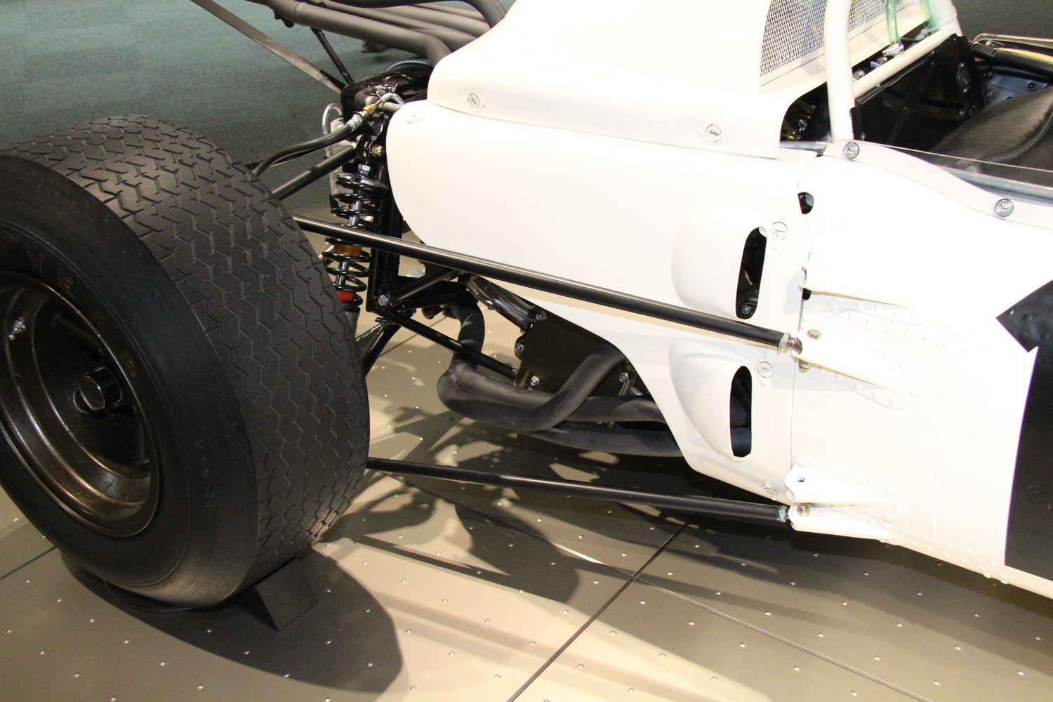 【画像ギャラリー】ホンダは日本の誇りだ！ F1初優勝を飾った日の丸を背負った「地上を走る戦闘機RA272」とは | AUTO MESSE ...