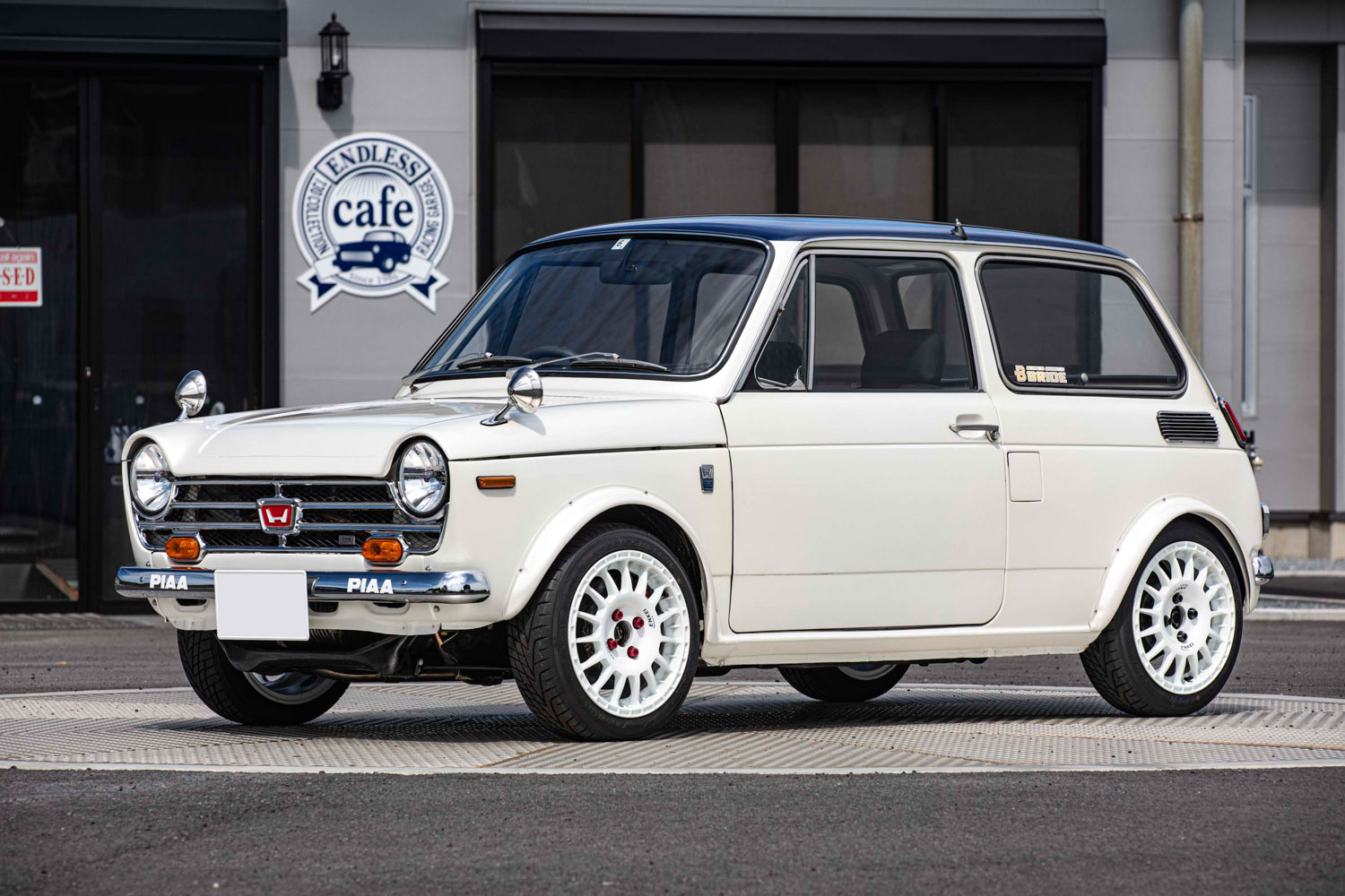 【画像ギャラリー】昭和の名車ホンダ「N360」に試乗！ エンドレスが仕上げたエンジンサウンドが気持ちいい！ | AUTO MESSE WEB 〜 クルマを文化する