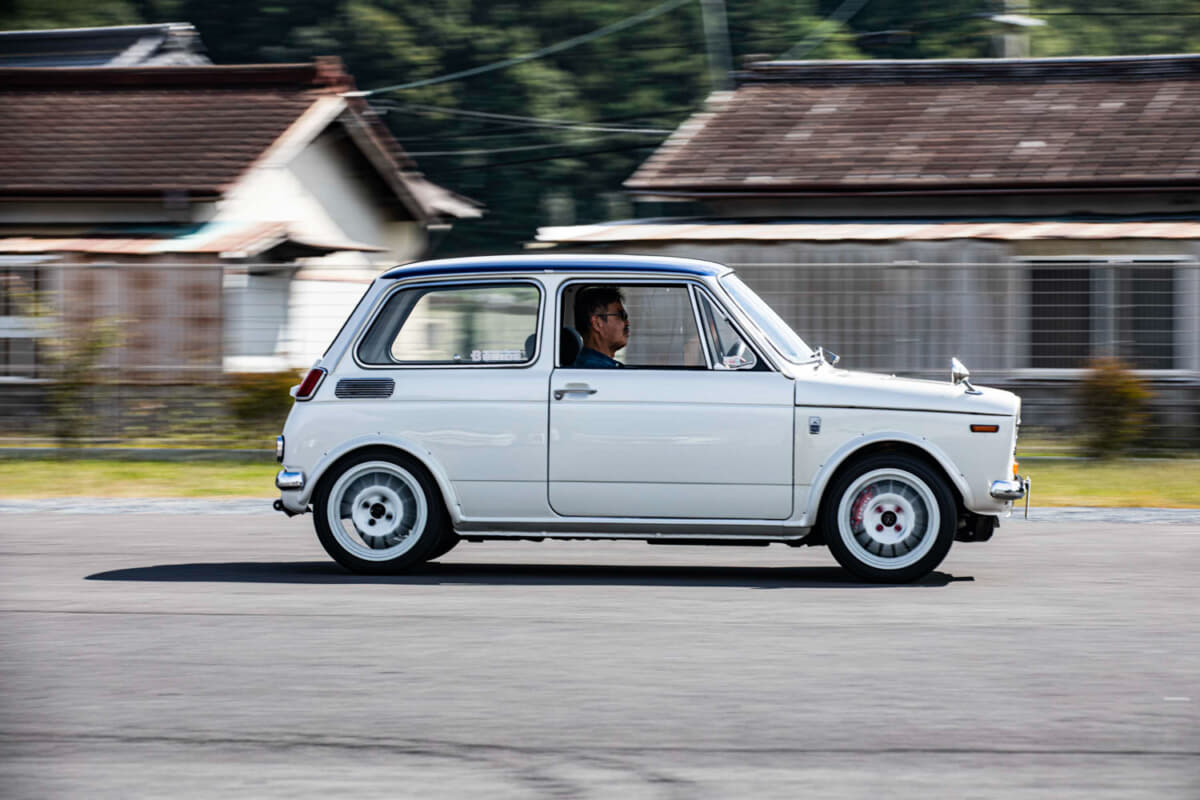 【画像ギャラリー】昭和の名車ホンダ「N360」に試乗！ エンドレスが仕上げたエンジンサウンドが気持ちいい！ | AUTO MESSE WEB（オートメッセウェブ） 〜 クルマを文化する