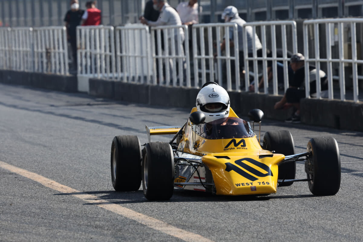 【画像ギャラリー】まるで手作りミニF1「ベルコウエスト759」が全開走行！ 70年代序盤にサーキットで活躍したミニフォーミュラとは ...