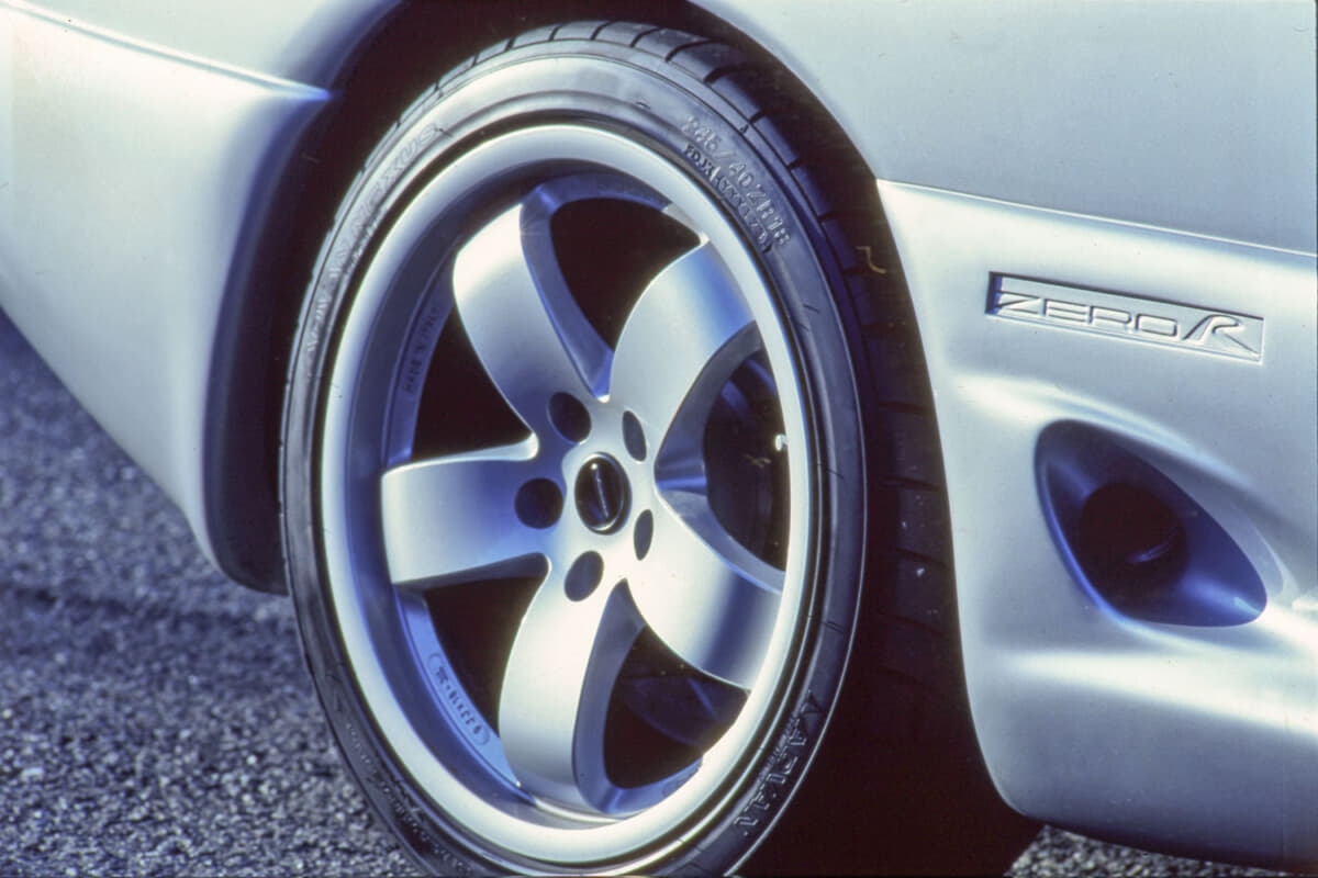 【画像ギャラリー】たった2台のみ販売！ スカイラインR32「GT-R」ベースの「ZERO−R」とは？ HKS渾身のコンプリートカーでした ...