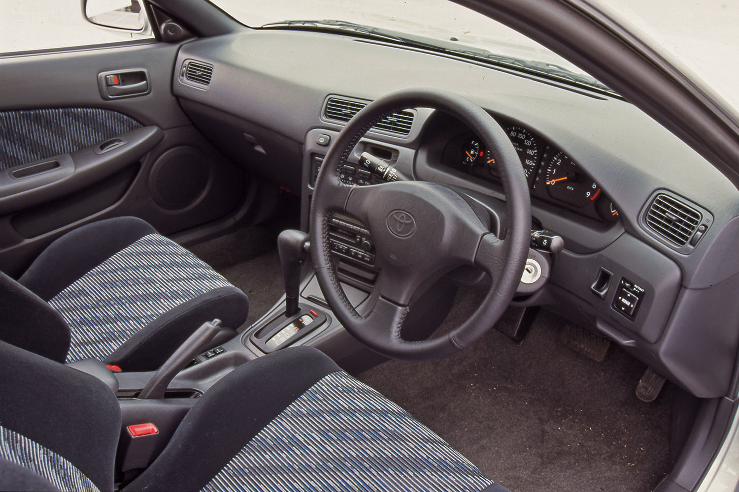 【画像ギャラリー】トヨタ「レビン／トレノ」は「86」だけじゃない！ FF王者「シビック」に真っ向勝負を挑んだトヨタ「AE111」をいまこそ再評価しよう | AUTO MESSE WEB ...