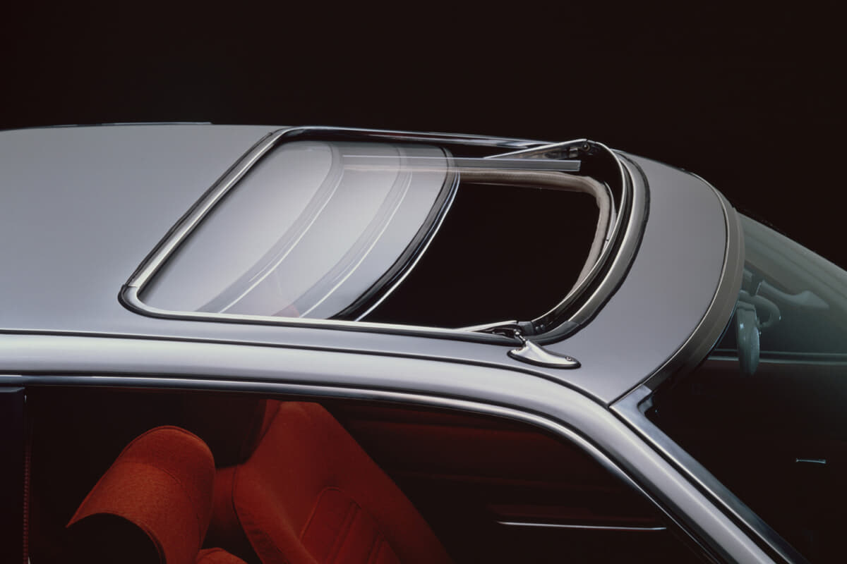 【画像ギャラリー】「4WS」や「クルコン」「燃費計」は未来感たっぷりの装備だった！ 登場時にワクワクさせられた当時の「最新テクノロジー」とは | AUTO MESSE WEB（オートメッセ ...