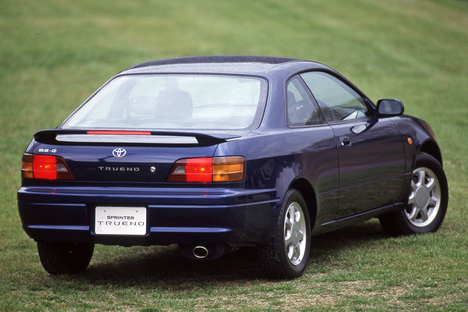 【画像ギャラリー】トヨタ「レビン／トレノ」は「86」だけじゃない！ FF王者「シビック」に真っ向勝負を挑んだトヨタ「AE111」をいまこそ再評価しよう | AUTO MESSE WEB ...