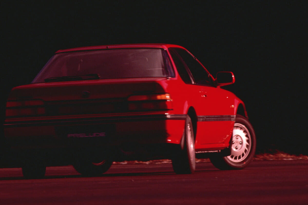 【画像ギャラリー】「4WS」や「クルコン」「燃費計」は未来感たっぷりの装備だった！ 登場時にワクワクさせられた当時の「最新テクノロジー」とは | AUTO MESSE WEB（オートメッセ ...