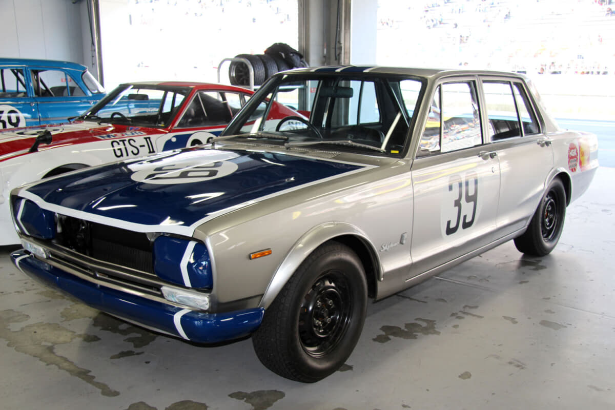 【画像ギャラリー】「GT-R」ではない「史上最強のスカイライン」と呼ばれた「鉄仮面」とは？ スーパーシルエット仕様になった「R30」は別格です ...