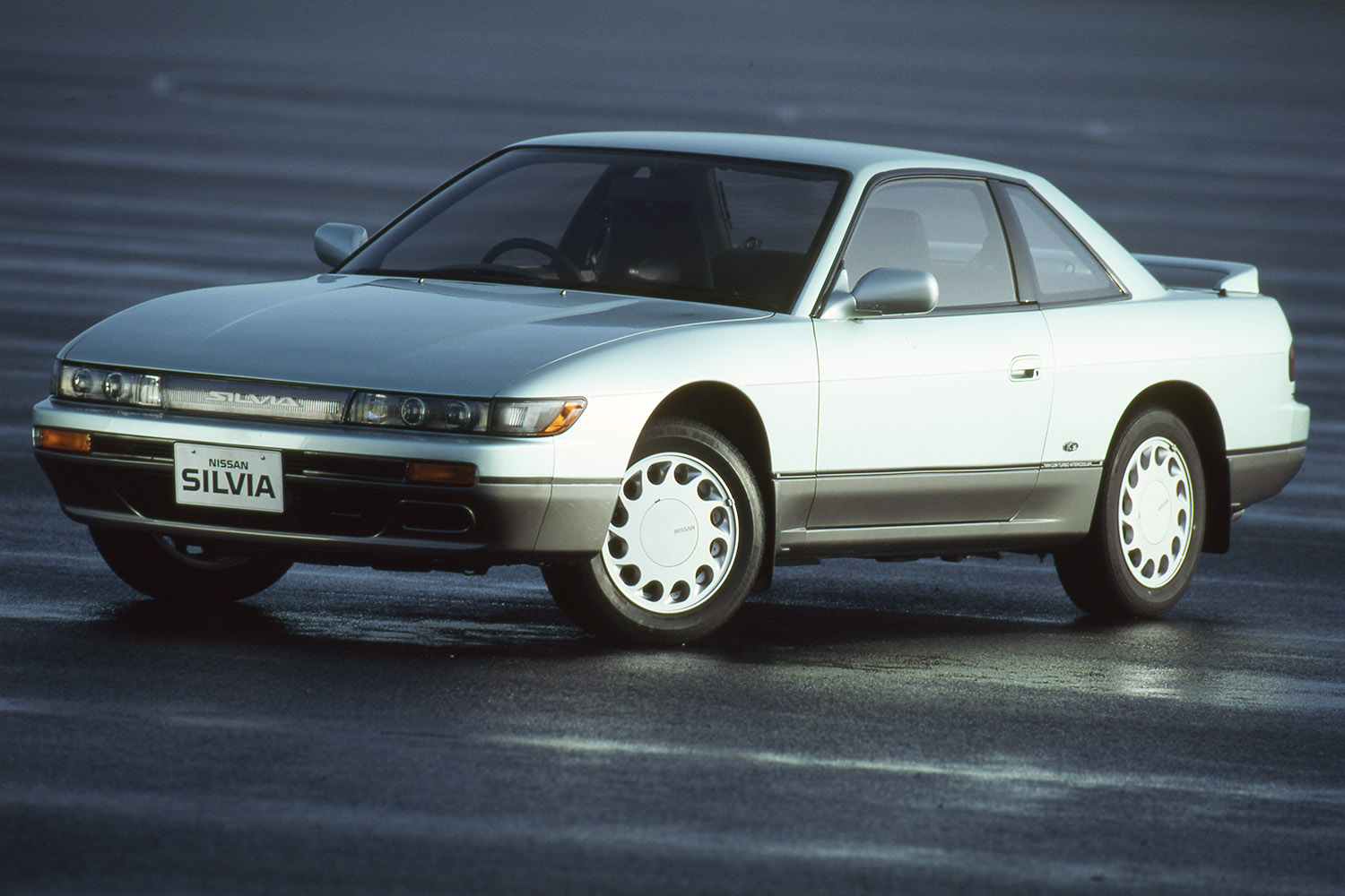 【画像ギャラリー】「4WS」や「クルコン」「燃費計」は未来感たっぷりの装備だった！ 登場時にワクワクさせられた当時の「最新テクノロジー」とは | AUTO MESSE WEB 〜 カスタム ...