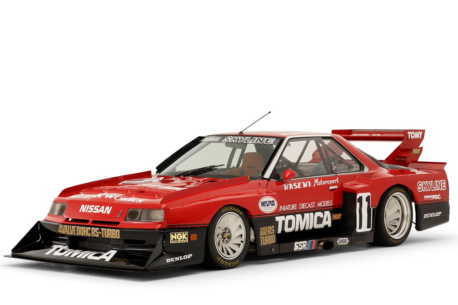 【画像ギャラリー】「GT-R」ではない「史上最強のスカイライン」と呼ばれた「鉄仮面」とは？ スーパーシルエット仕様になった「R30」は別格です ...