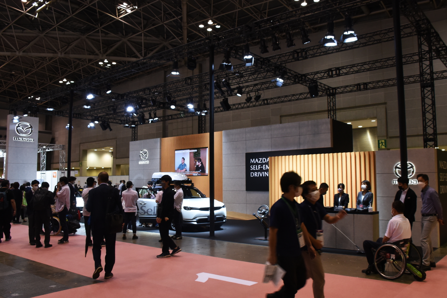 【画像ギャラリー】マツダの手動運転装置キットを取り付けた「SeDV」とは？ 直感的に使用できる「アクセルリング」と「レバーブレーキ」を採用 ...