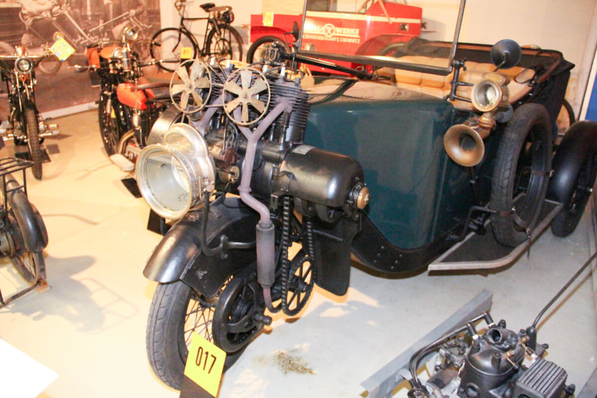 【画像ギャラリー】日本初のFFモデルはスズキの軽カー「スズライト」だった!? ホンダや日産の最初のFFカーは？ | AUTO MESSE ...