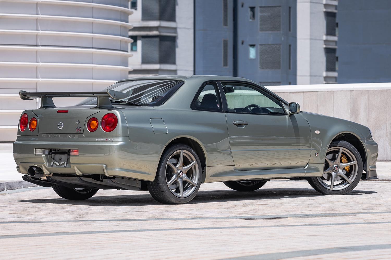 【画像ギャラリー】R34「スカイラインGT-R」が約3800万円で落札！ 限定車「VスペックII Nür」の希少価値は絶大でした | AUTO MESSE WEB 〜 カスタム・アウトドア ...
