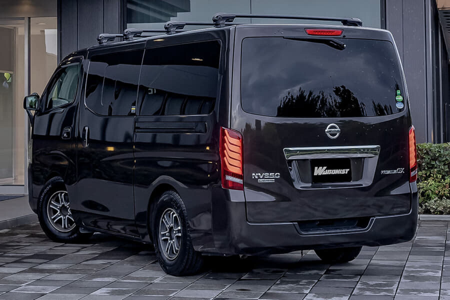 日産「NV350キャラバン」がラインアップ追加！ リヤビューを華麗に演出するヴァレンティ「ジュエルLEDテールランプウルトラ」に注目〈PR〉 | ～カスタム・アウトドア・福祉車両・モーター ...