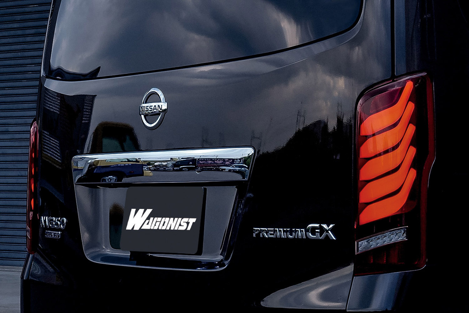 日産「NV350キャラバン」がラインアップ追加！ リヤビューを華麗に演出するヴァレンティ「ジュエルLEDテールランプウルトラ」に注目〈PR〉 | ～カスタム・アウトドア・福祉車両・モーター ...