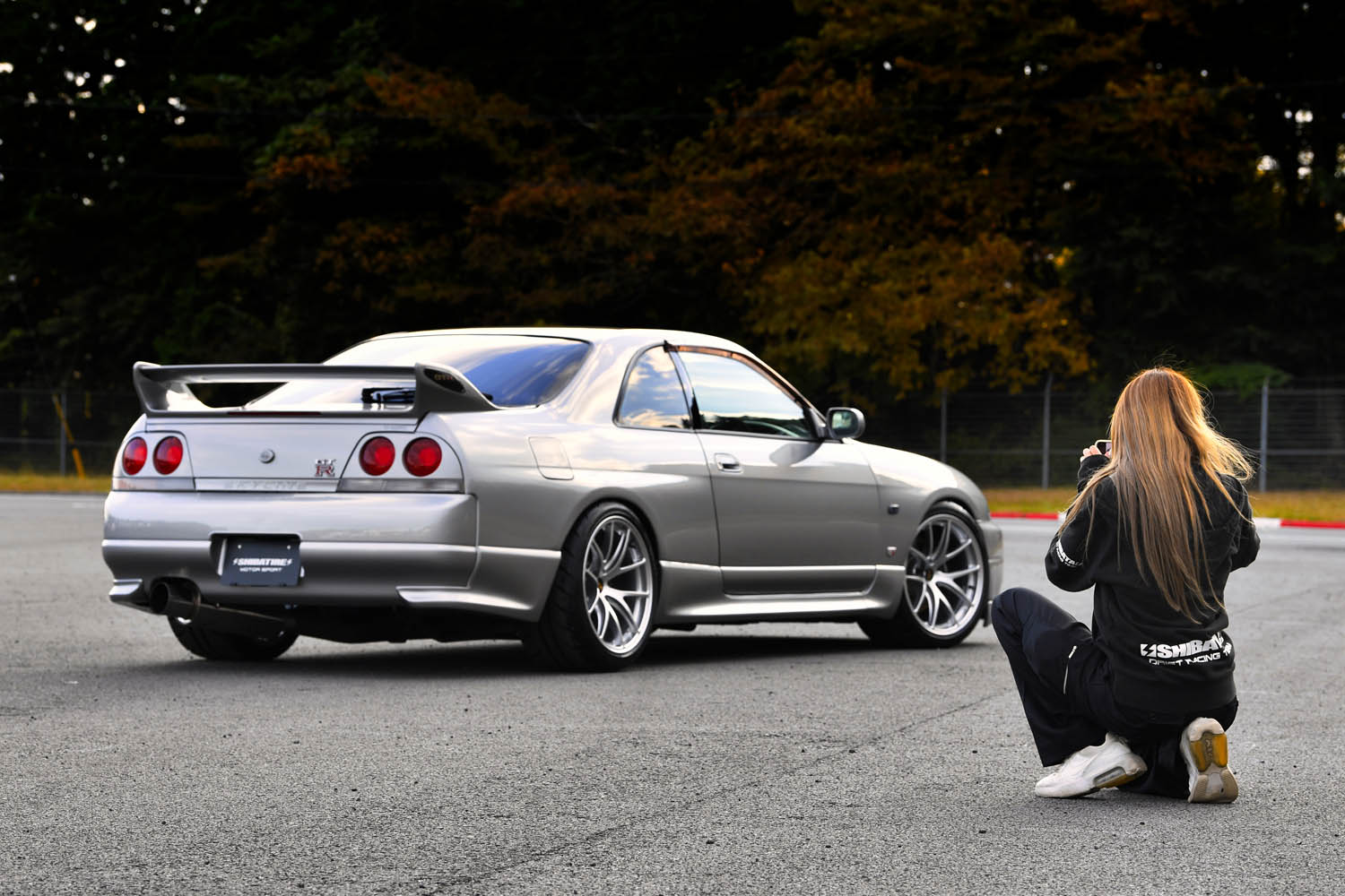 【画像ギャラリー】17歳で日産「R33GT-R」オーナーになった女子高生の「いま」とは？ D1ドライバーを目指してただいま修行中！ | AUTO MESSE WEB 〜 カスタム・アウトドア ...