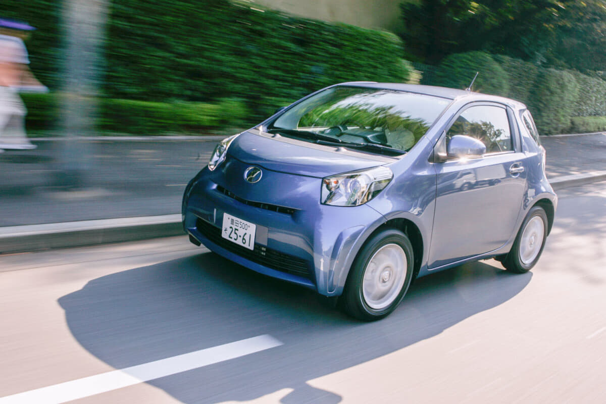 【画像ギャラリー】トヨタ「iQ」とは何だったのか？ 「アストンマーティン」や「GRMN」も手掛けた1代限りのシティコミューターを振り返ろう | AUTO MESSE WEB（オートメッセウェブ ...