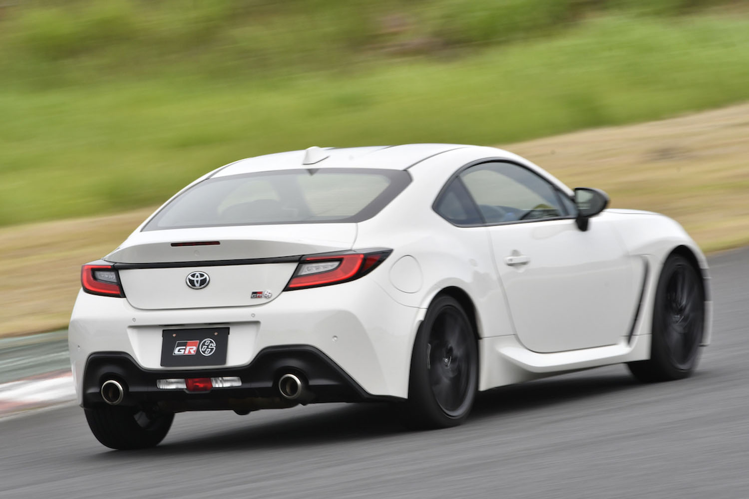 【画像ギャラリー】トヨタ「GR86」とスバル「BRZ」を比べてみた！ 「チューニングのベース」「走りのポテンシャル」「コスパ」で比較した結果は？ | AUTO MESSE WEB 〜 カスタム ...