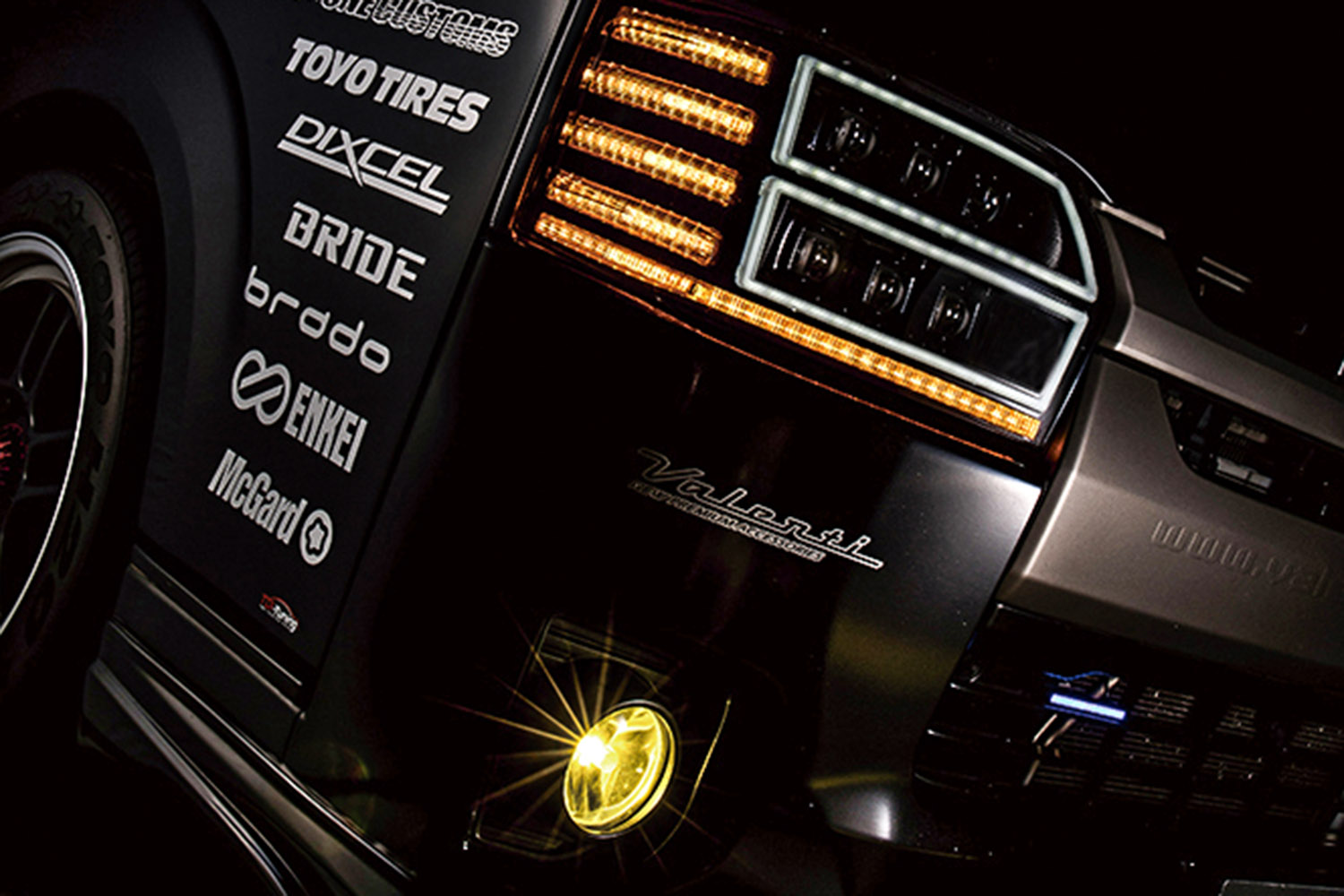 待望の日産「NV350キャラバン」用が追加！ ヴァレンティ「ジュエル・LEDテールランプウルトラ」の大人気機能とは〈PR〉 | AUTO MESSE WEB（オートメッセウェブ） 〜クルマを ...