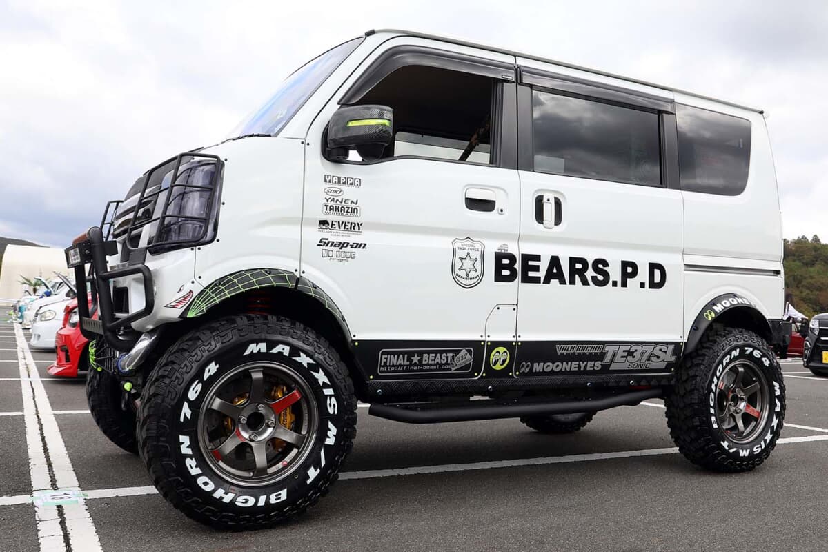 【画像ギャラリー】5年かけて働くクルマのスズキ「エブリイ」がアゲスタイルに進化！ なぜ毎日の通勤で使うのにリフトアップしたのか？ | AUTO ...