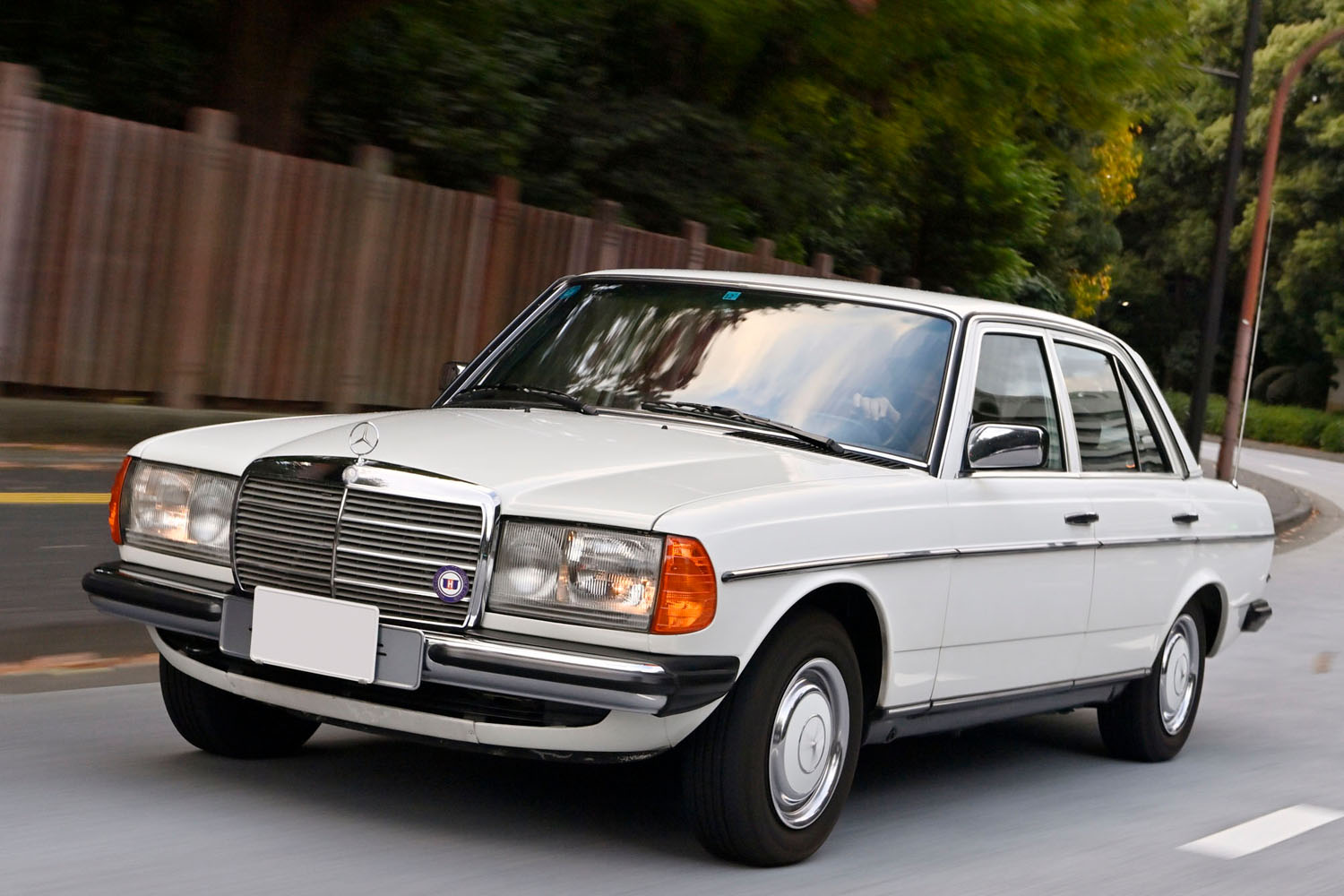 メルセデスベンツ w123 300tdt 希少 - 外国自動車本体