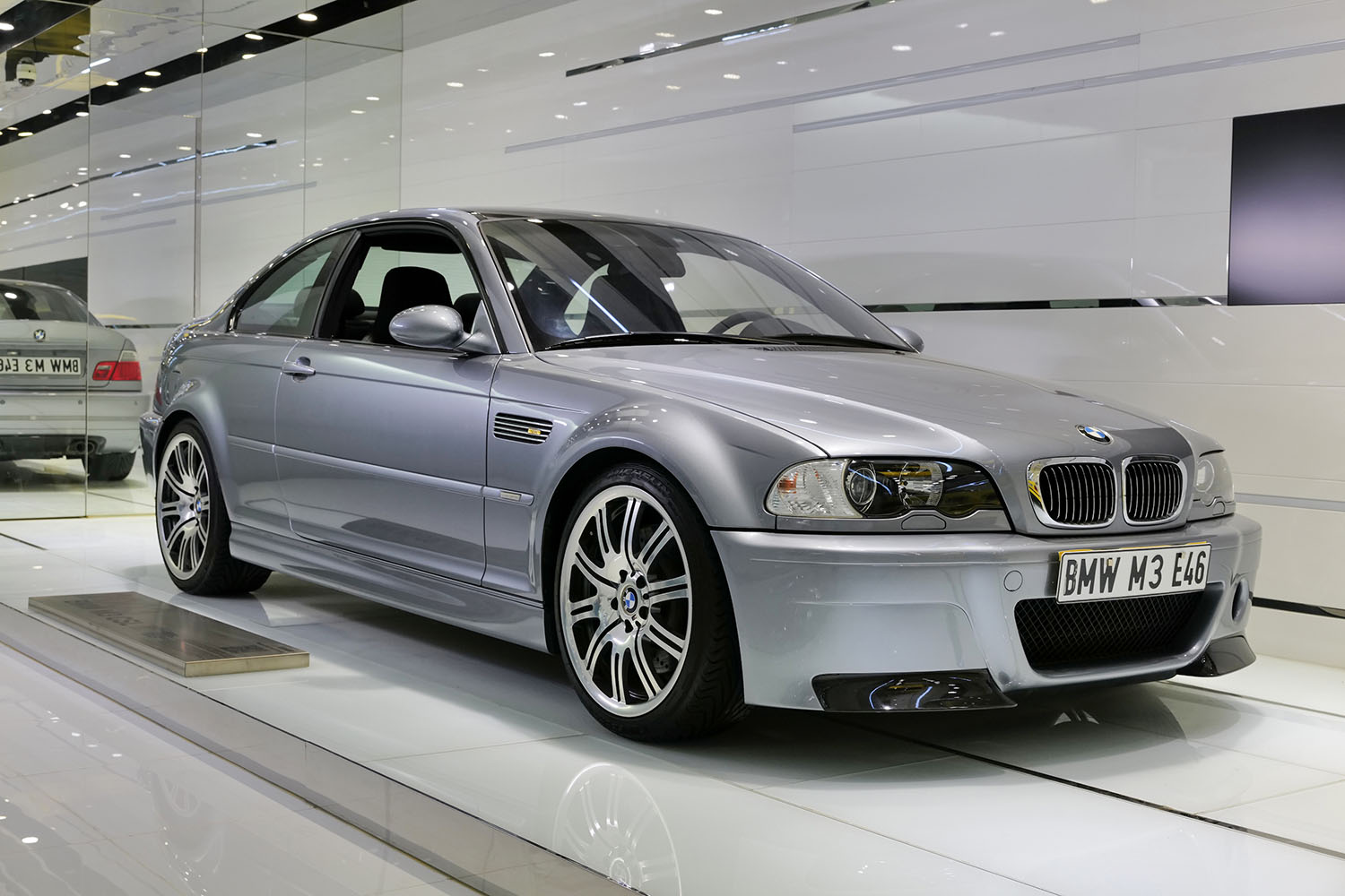 BMW M3 CSL 4700 BMW M3 CSL 4700