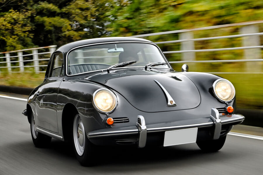 ポルシェの始祖「356Cクーペ」に乗ってみた！ 「ビタミン剤を飲みすぎたVW」は本当でした【旧車ソムリエ】 | ～カスタム・アウトドア・福祉車両・モータースポーツなどのカーライフ情報が満載 ...
