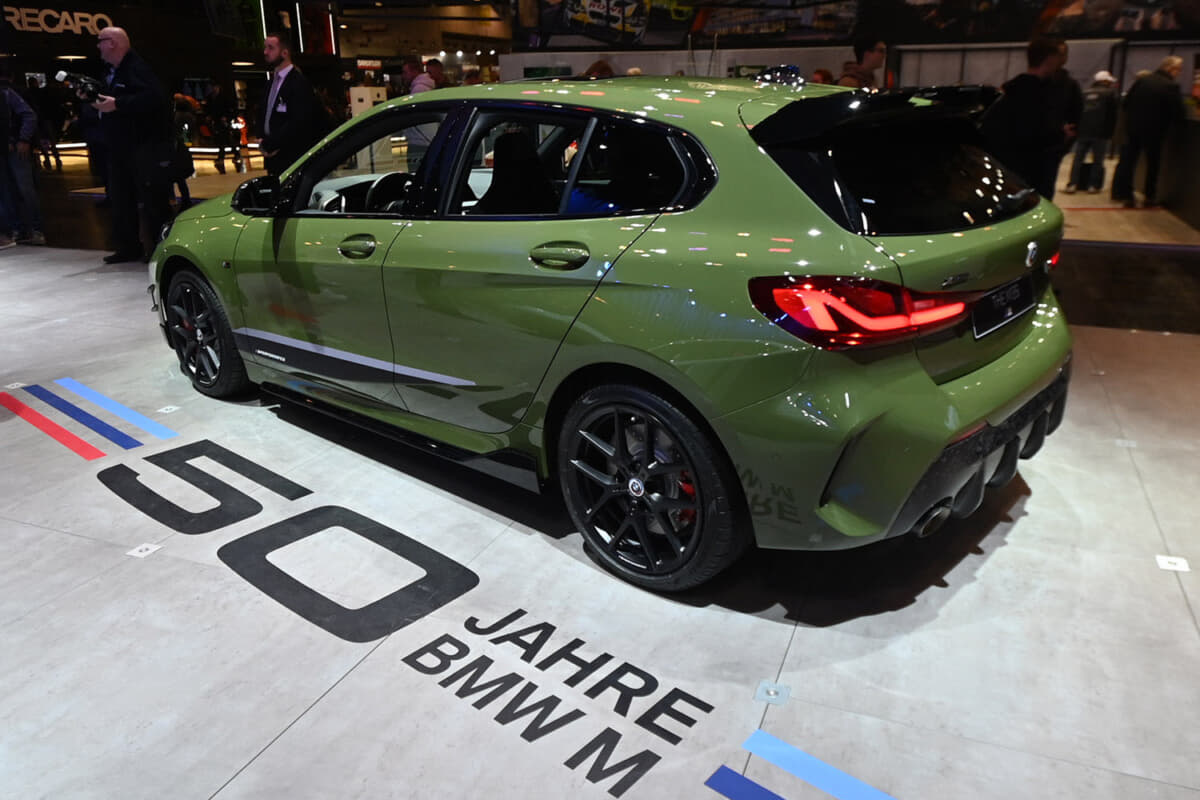 【画像ギャラリー】世界初披露！ BMW新型「M2」の「Mパフォーマンス」パーツをエッセン モーターショーからお届け。「M3ツーリング」と注目を ...