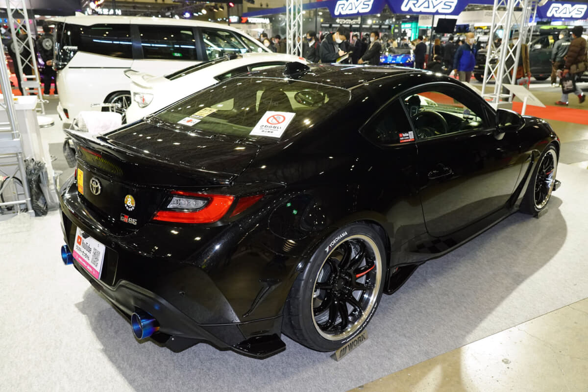 【画像ギャラリー】トヨタ「GR86」とスバル「BRZ」の共通点は？ 「走る楽しさ」と「快適性」を両立した「クルマドーカスタムファクトリー」 | AUTO MESSE WEB（オートメッセウェブ ...