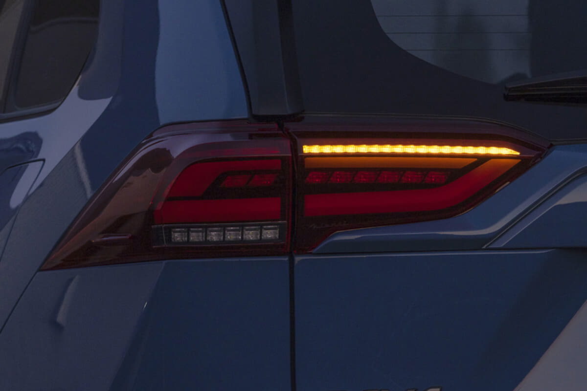 【画像ギャラリー】トヨタ「RAV4」用の「ジュエルLEDテールランプ ULTRA」登場！ 美しいリアビューを演出する「ヴァレンティ」人気アイテムとは〈PR〉 | AUTO MESSE WEB ...