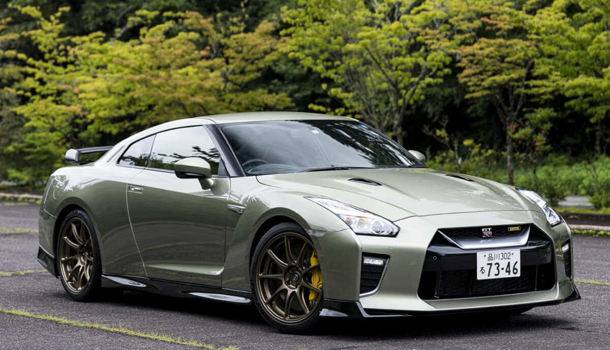 日産「R35 GT-R T-spec」の輝きを新車のままキープ！ 透明フィルムでボディをフルラッピングする匠の技とは | AUTO MESSE ...