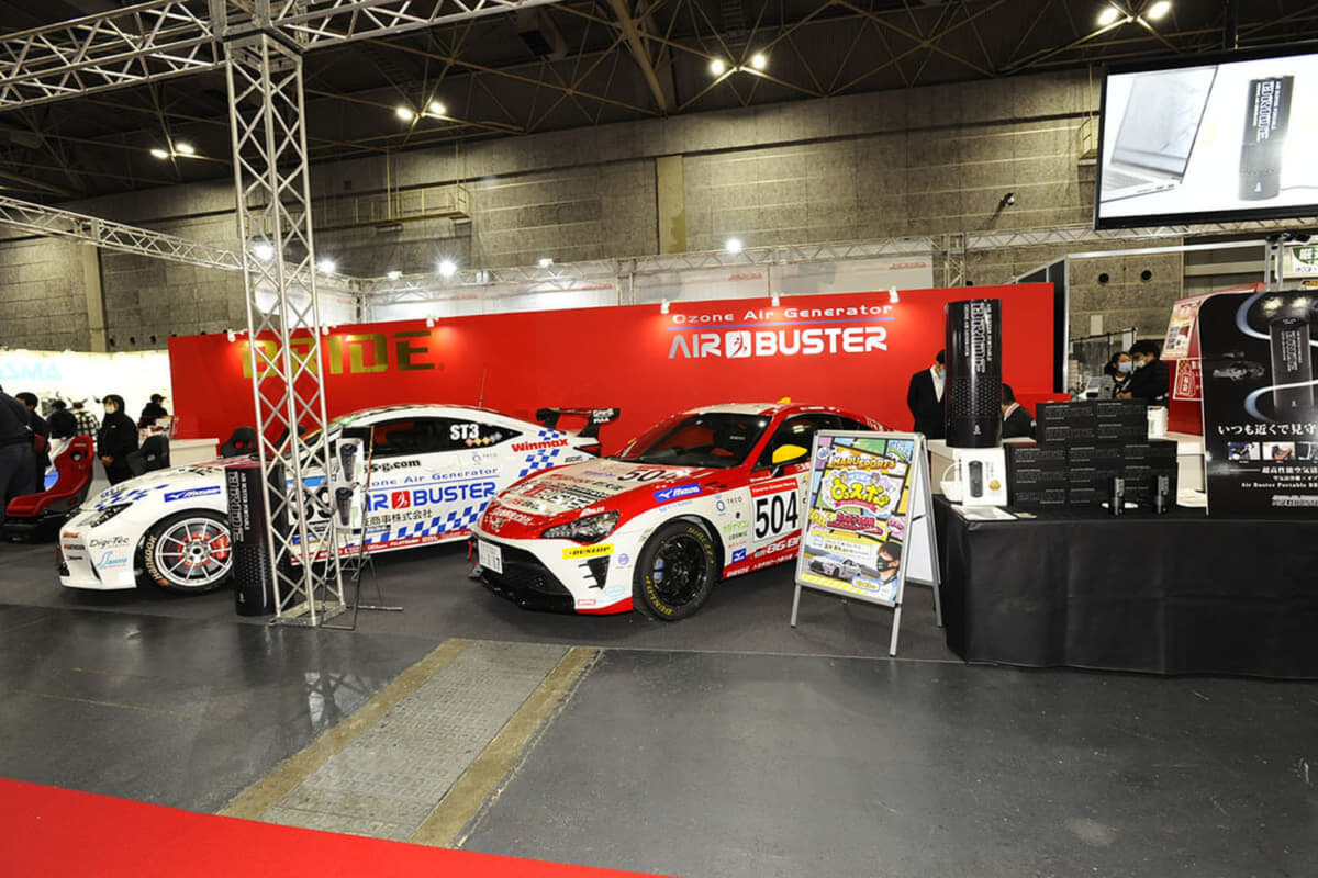【画像ギャラリー】320台のスーパーカーから「シャコアゲ」までカスタムカー勢揃い！ 大阪オートメッセの熱気を振り返る【OAM 2023 ...