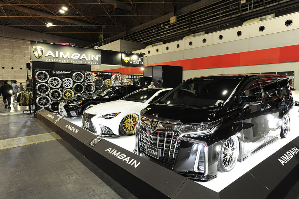 【画像ギャラリー】320台のスーパーカーから「シャコアゲ」までカスタムカー勢揃い！ 大阪オートメッセの熱気を振り返る【OAM 2023 ...